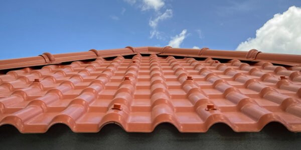 Tejas PVC: La Mejor Opción para Cubiertas Duraderas y Eficientes